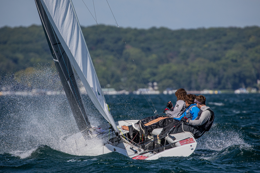 Melges E Scow – Melges Performance Sailboats